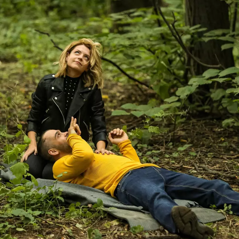 Cum s-a simțit actrița Vichi Raileanu în timp ce filma scene intime ...