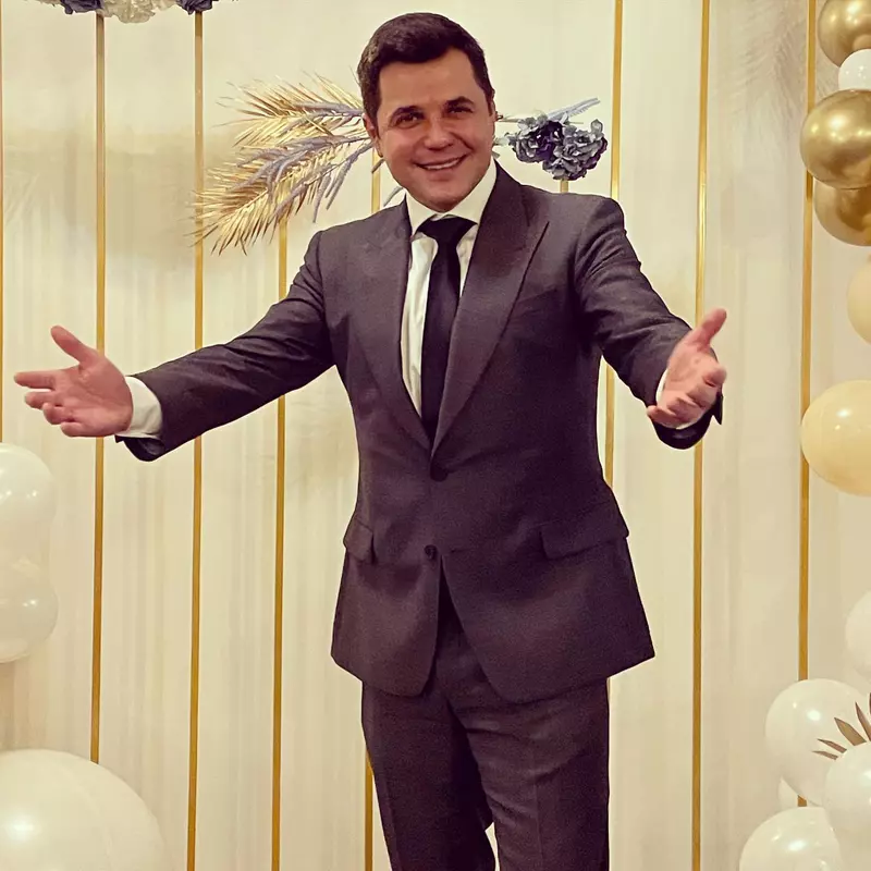 Cove îi face concurență lui Dan Negru?