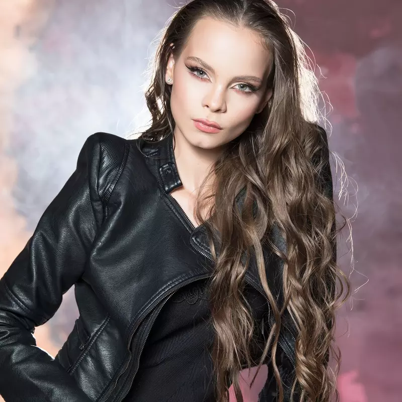 YUKA cântă alături de 3 Sud Est în noua variantă a piesei ,,Clipe ...