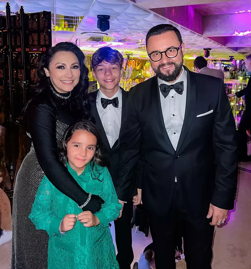 Eva Măruță, ca o păpușă în rochie Elie Saab, de Revelion. Cât costă ...