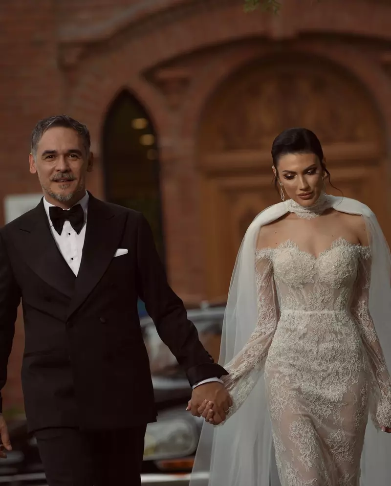 Cum arată părinții lui Răzvan Simion. Imagine rară cu mama și tatăl ...