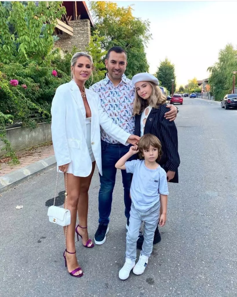 Andreea-Banica-fiica-VIVA - Viva.ro