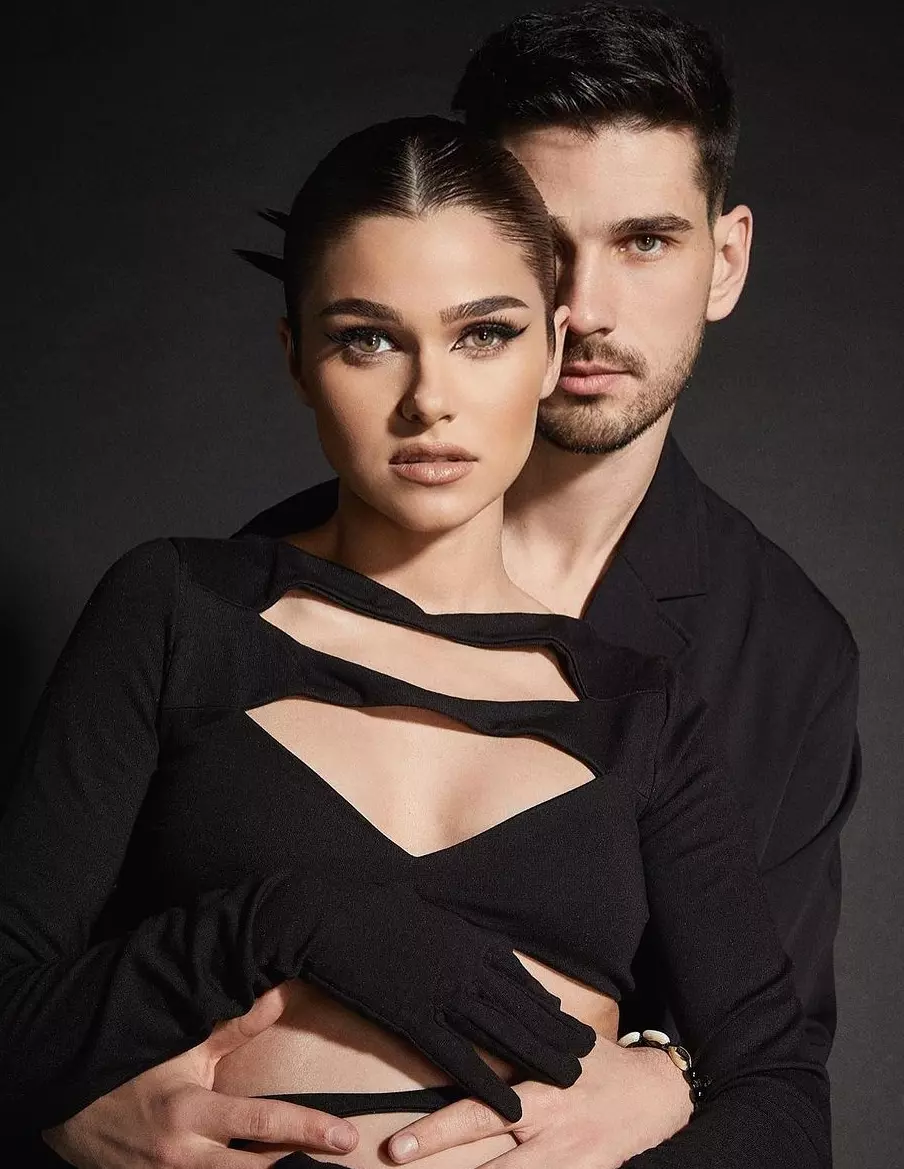 Theo Rose, prima imagine în care se poate vedea chipul fiului ei. La ...